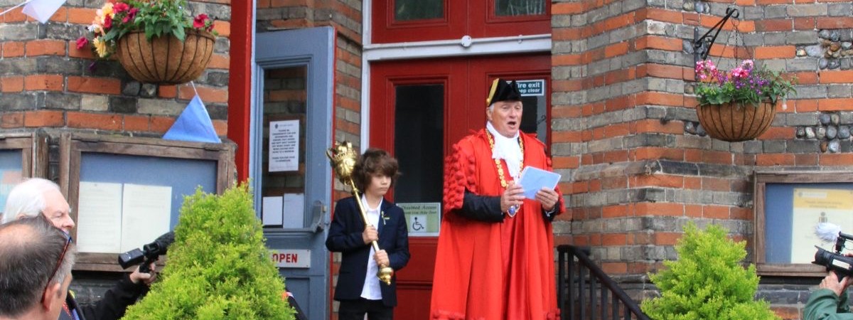 EyeSuffolk.Org | The Mayor’s Parade Postponed until further notice